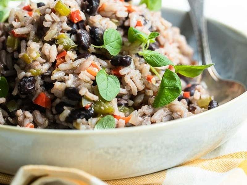 Moros y Cristianos (Cuban Rice and Beans) Recipe - Samsung Food