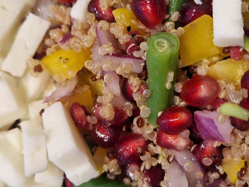 Quinoa, (Vegan) goats cheese & pomegranate salad. Recipe - Samsung Food