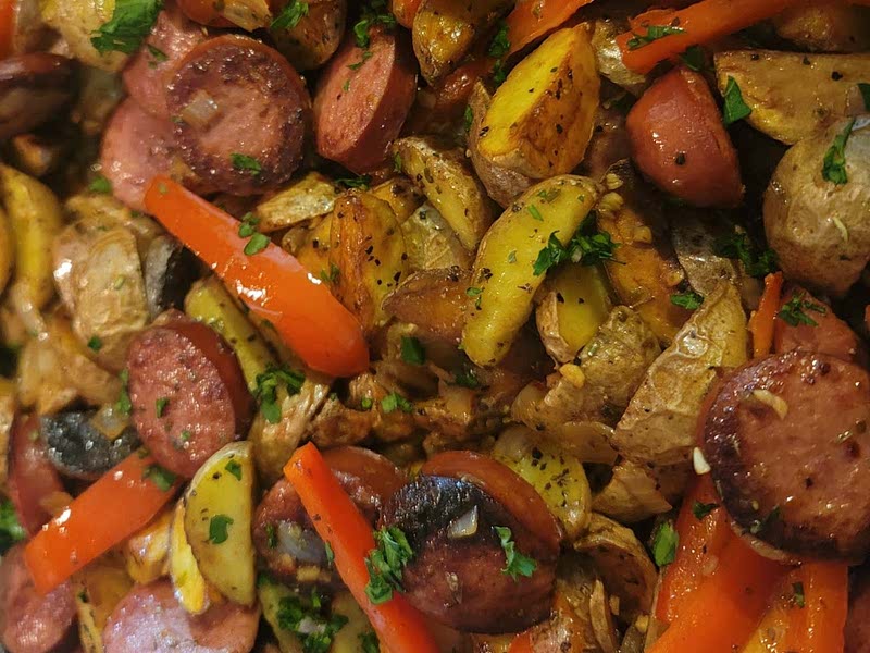 20-Minute Smoked Sausage and Potato Skillet Recipe — Samsung Food
