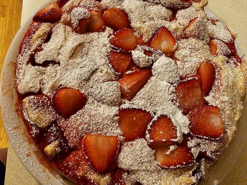 Easy Strawberry Cake with Strawberry Sauce Recipe - Samsung Food