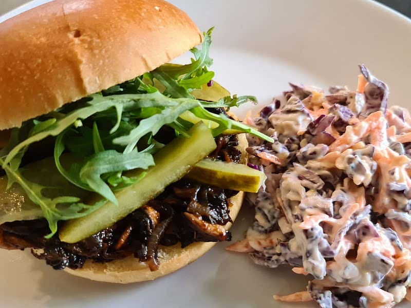 Pulled Shiitake Mushroom BBQ Sandwich Recipe | Samsung Food App