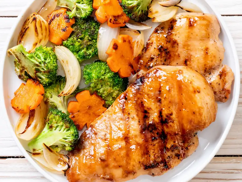 Poulet rôti à la poele, Patate douce et Brocoli Recipe - Samsung Food