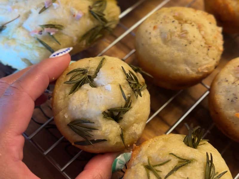 Mini Focaccia Recipe — Samsung Food