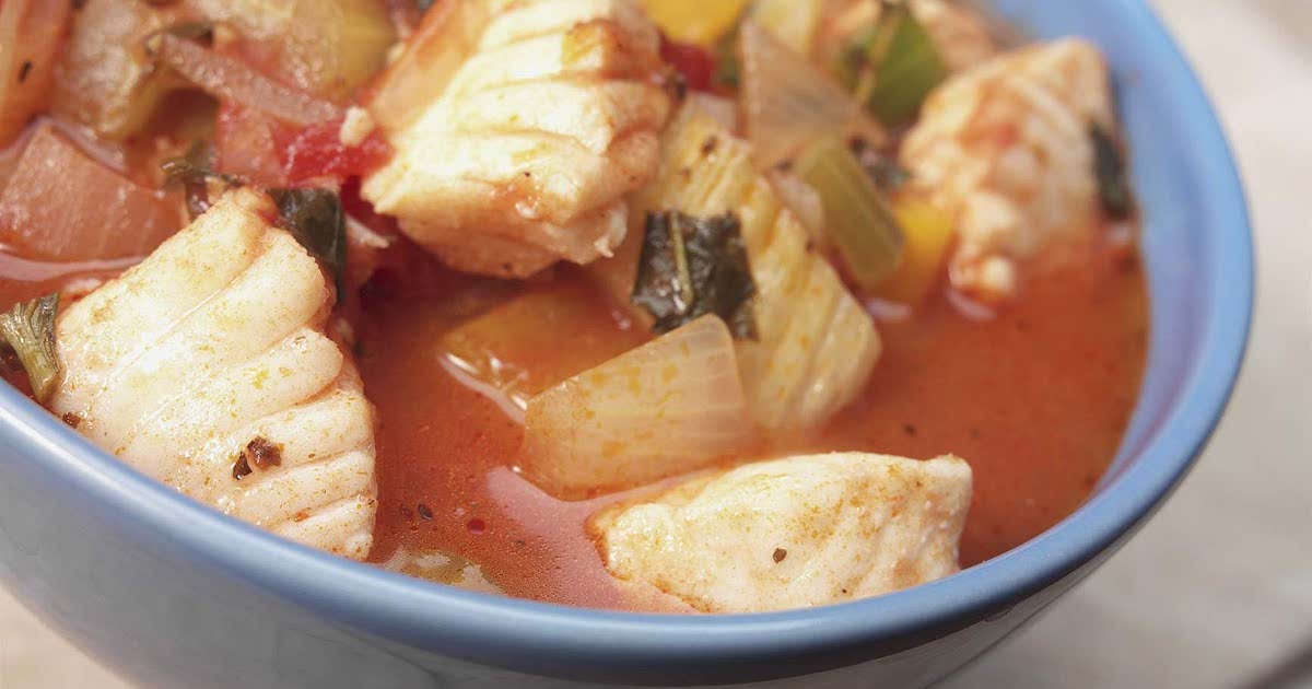 Psarosoupa: Fish Soup with Red Snapper and Vegetables Recipe — Samsung Food