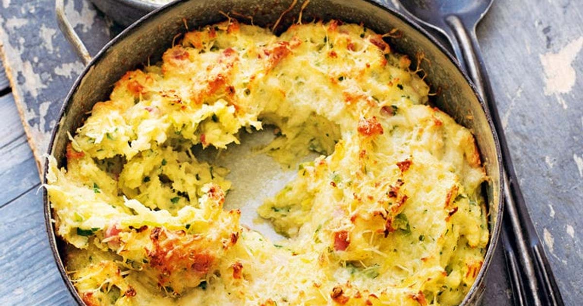 Mashed potato pie with bacon, leeks and cheese Recipe - Samsung Food