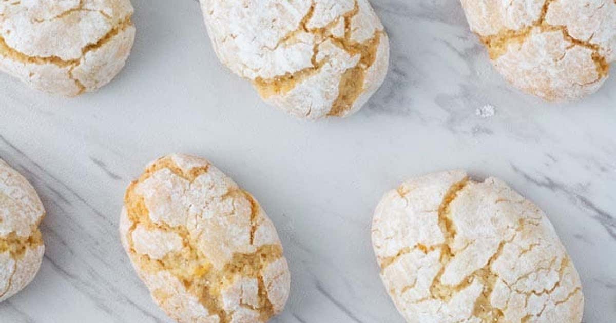 Ricciarelli: Chewy Italian Almond Cookies Recipe — Samsung Food