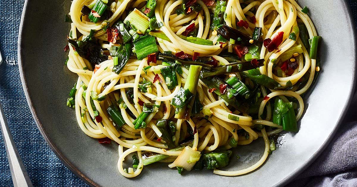 Spaghetti With Charred Scallion Sauce Recipe - Samsung Food