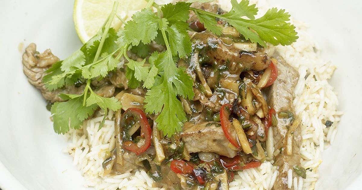 Sizzling beef with spring onions & black bean sauce Recipe — Samsung Food