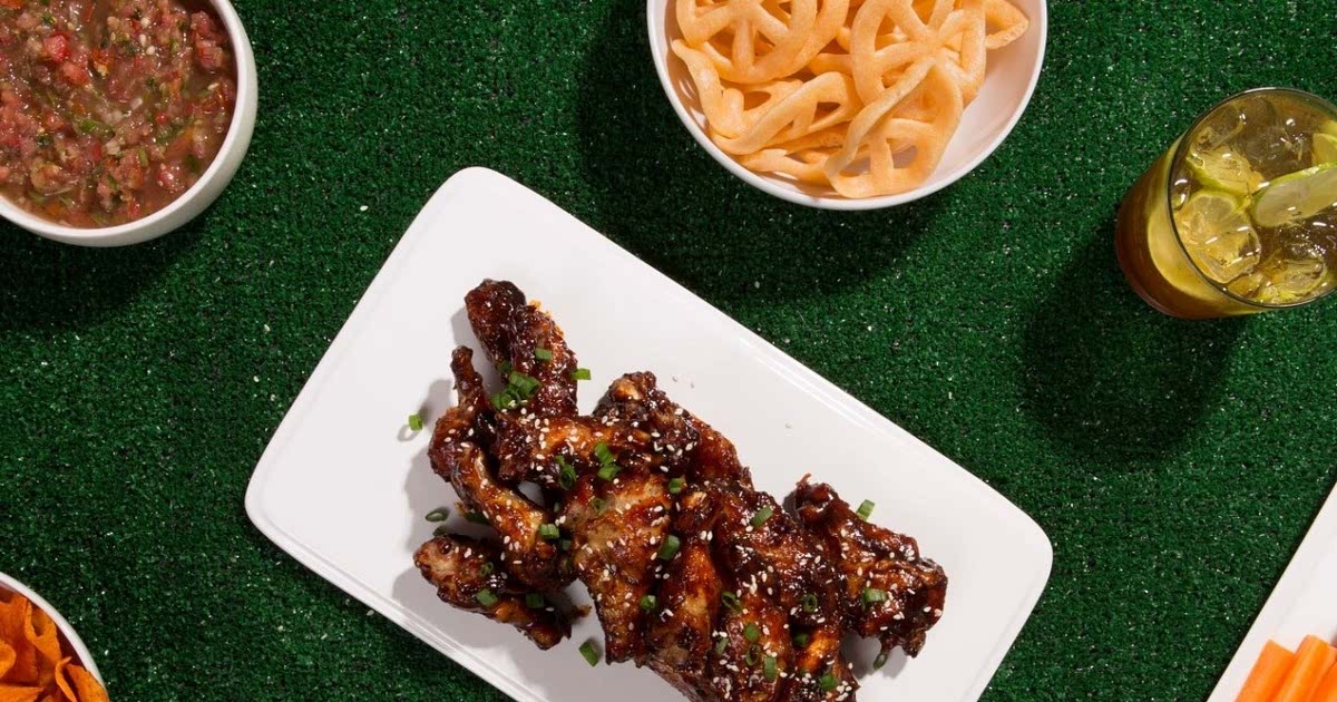 Discover Mexico: Alitas de Coloradito con Tamarindo y Tequila (Mole ...