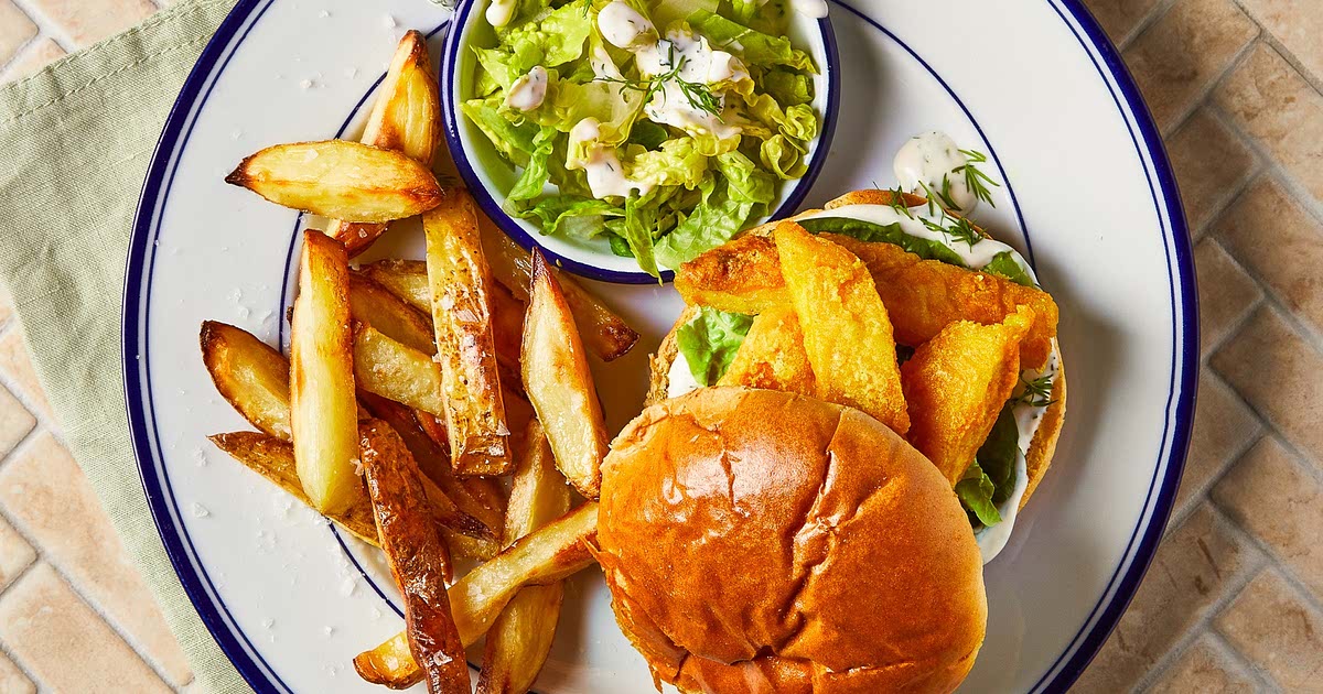Posh Fish Finger Sandwich, Crunchy Gem & Dill Mayo Recipe - Samsung Food
