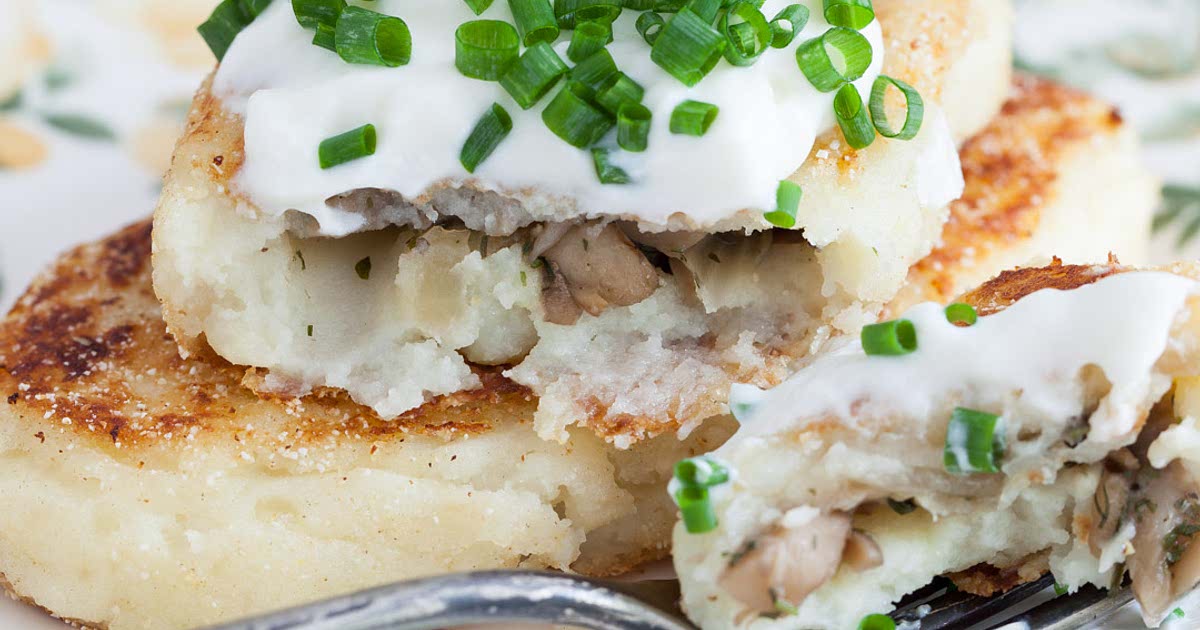Kartofelnye Zrazy - Potato Cutlets Stuffed with Mushrooms Recipe ...