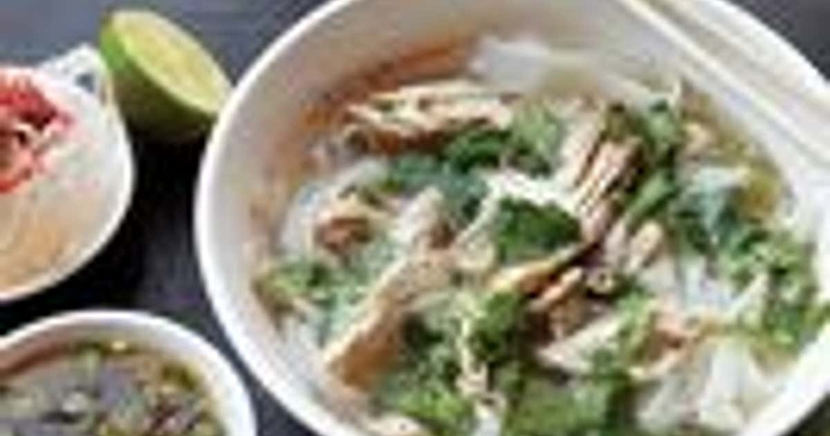 Danny Bowien’s Hanoi-Style Breakfast Pho Recipe - Samsung Food