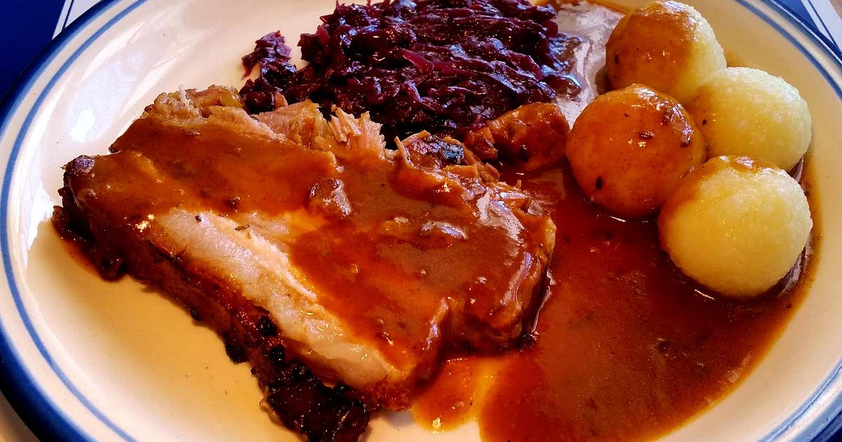 Schweinsbraten vom Bauch** mit deftiger Kellerbier-Soße ... Recipe ...