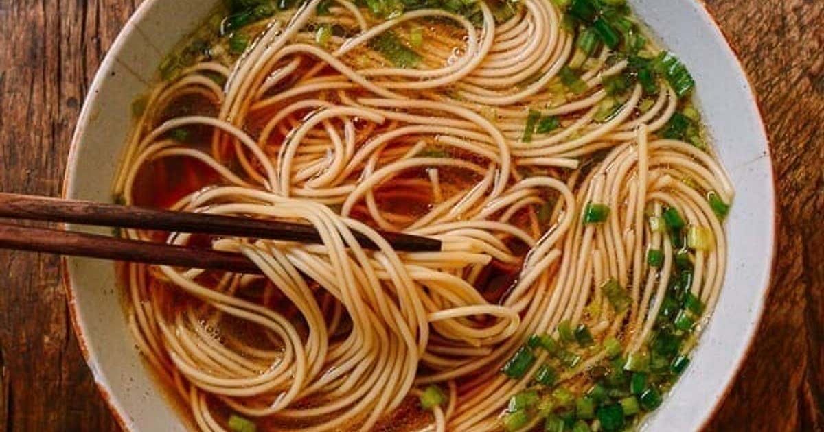 Yang Chun Noodle Soup (Yang Chun Mian) Recipe — Samsung Food