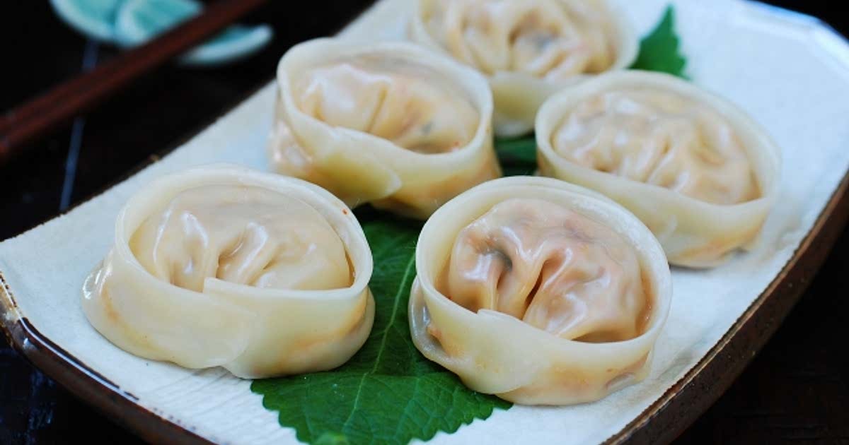 Kimchi Mandu (Kimchi Dumplings) Recipe — Samsung Food