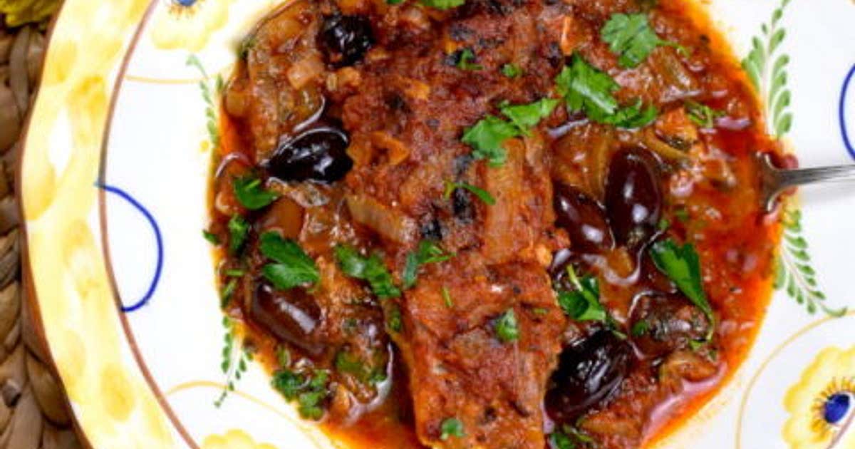 Psari Plaki - Greek Baked Fish with Onions & Tomatoes Recipe - Samsung Food