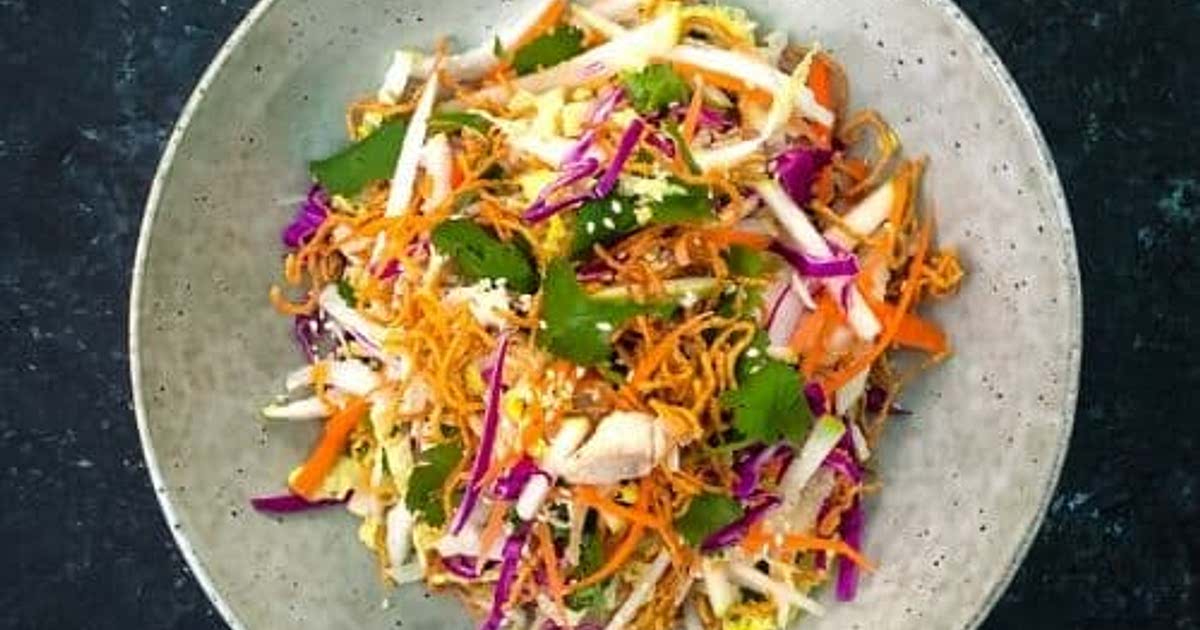 Wombok, Red Cabbage and Apple Slaw Recipe — Samsung Food