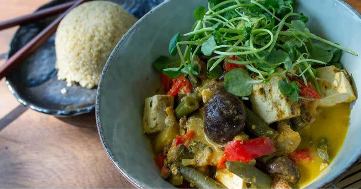Thai Vegetable Curry Recipe - Samsung Food