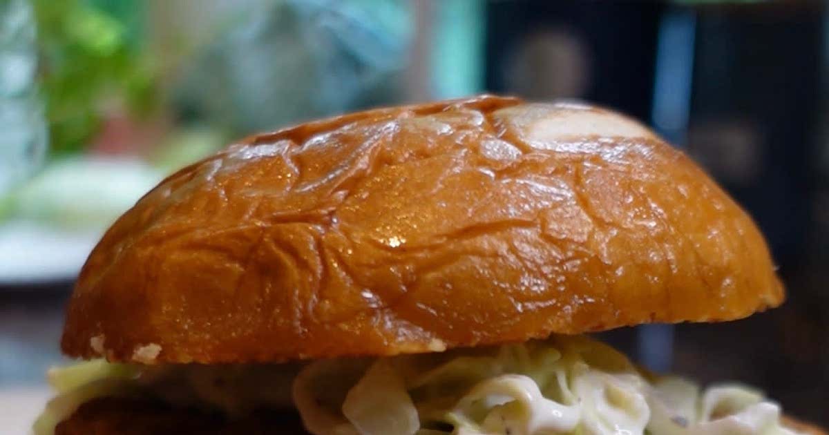 Southern Fried Chicken Burger Recipe — Samsung Food