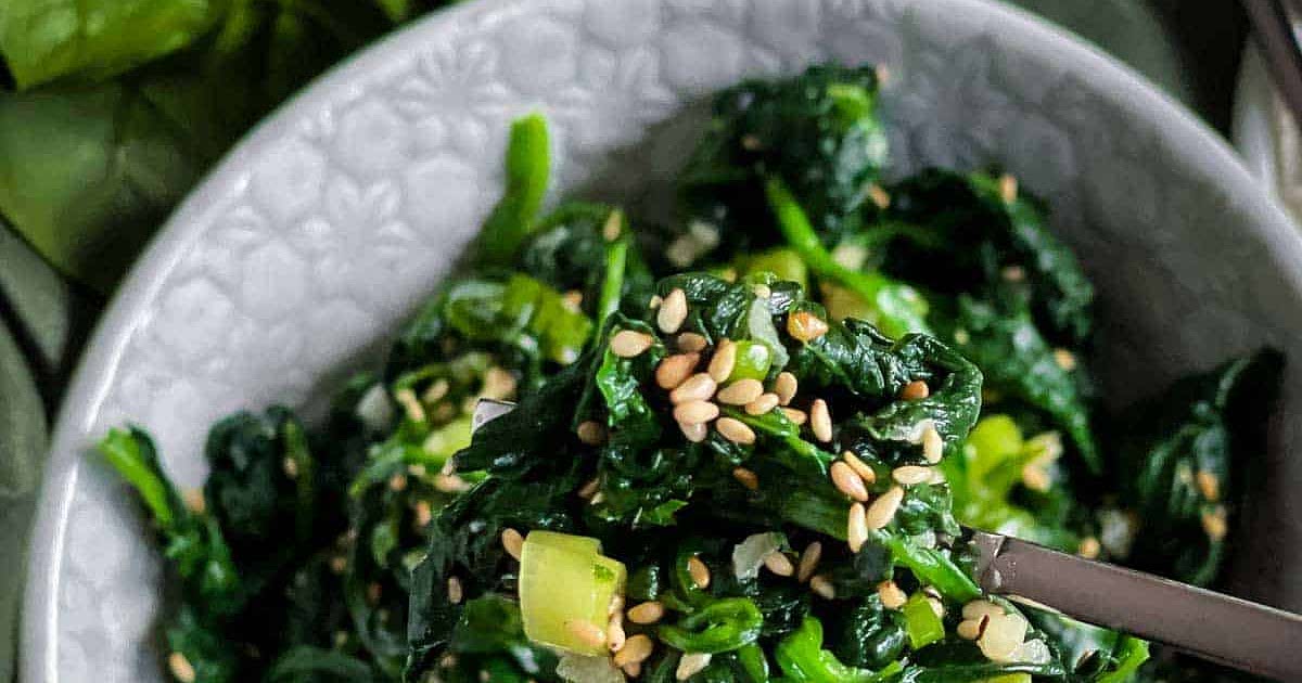 Korean Spinach Side Dish - Sigeumchi Namul (시금치나물) Recipe - Samsung Food