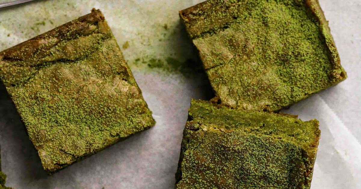 Soft and chewy matcha brownies Recipe - Samsung Food