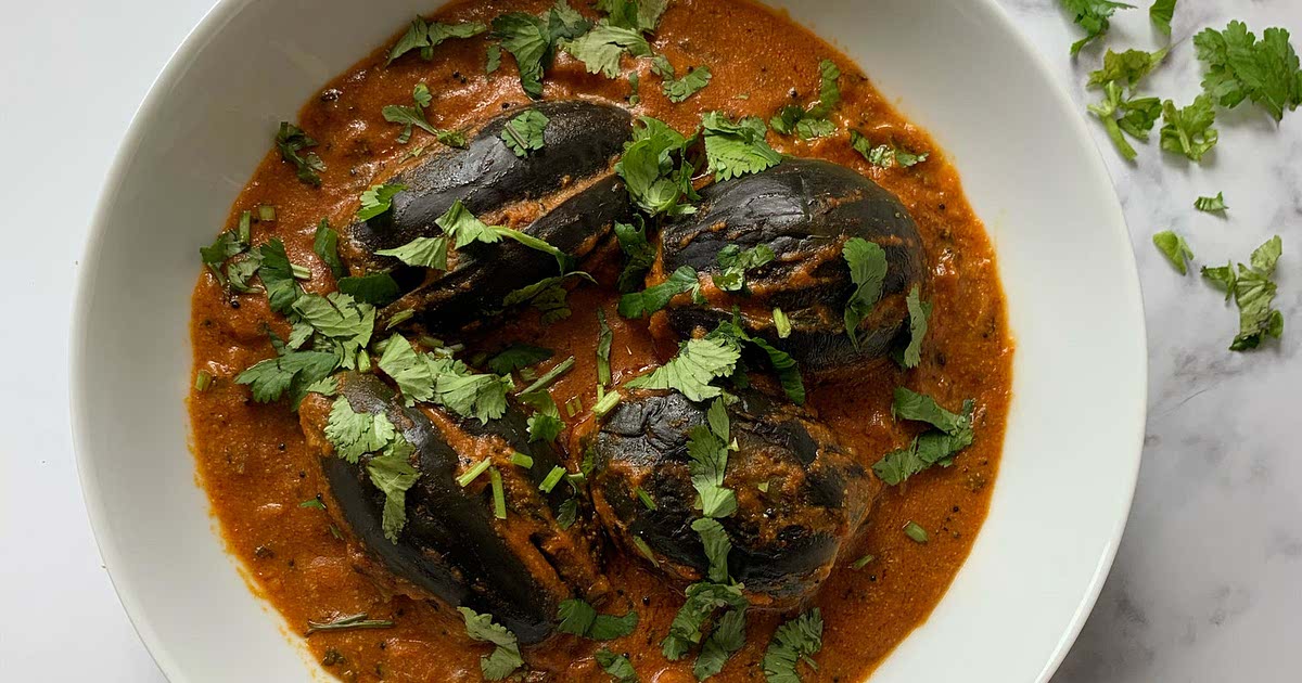 Bharela Ringan Nu Shaak | Stuffed Aubergine Curry Recipe — Samsung Food