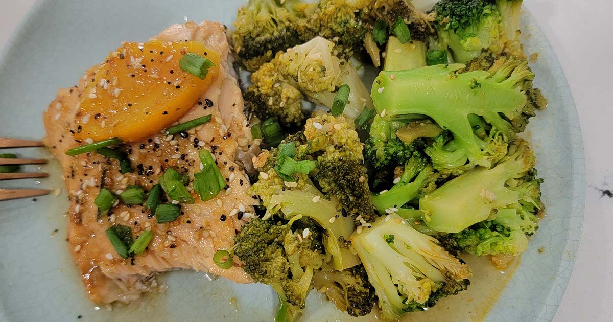 Steamed rosemary, lemon Salmon Recipe - Samsung Food