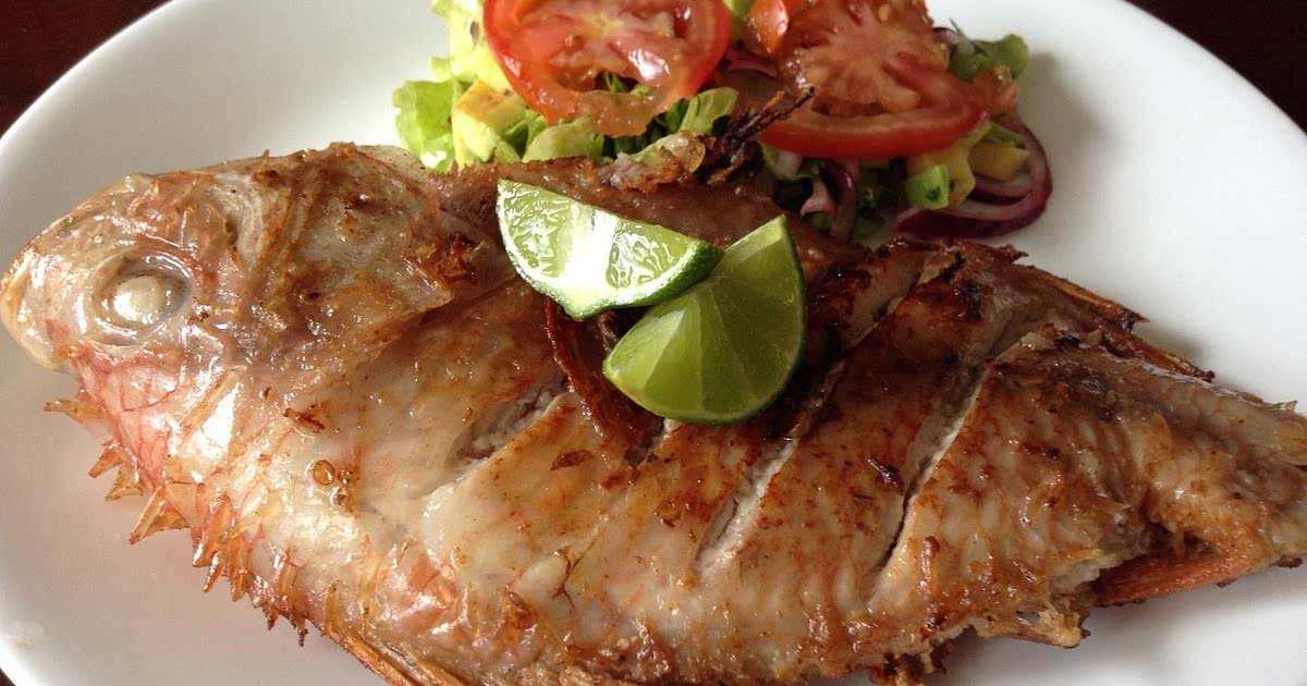 Receta de Mojarra frita con ensalada Recipe — Samsung Food