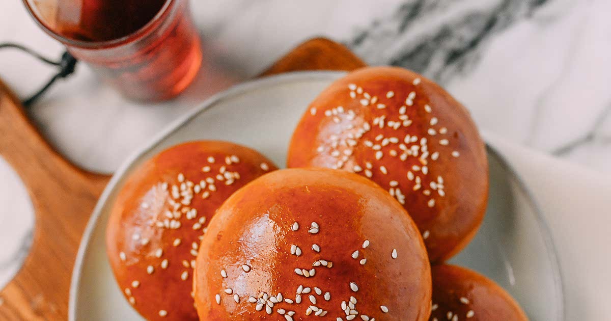 Chinese BBQ Pork Buns (Baked Char Siu Bao) Recipe — Samsung Food