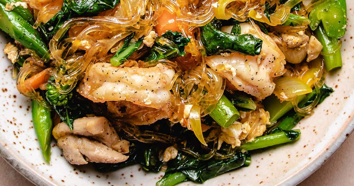 Pad Woon Sen (Thai stir-fried glass noodles) Recipe | Samsung Food App