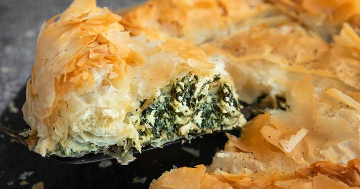 Byrek Me Spinaq (Spinach Feta Pie) Recipe - Whisk