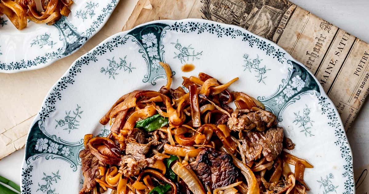 Beef Chow Fun Recipe - Samsung Food