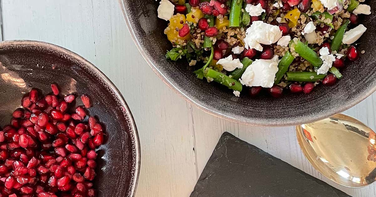 Quinoa, (Vegan) goats cheese & pomegranate salad. Recipe - Samsung Food