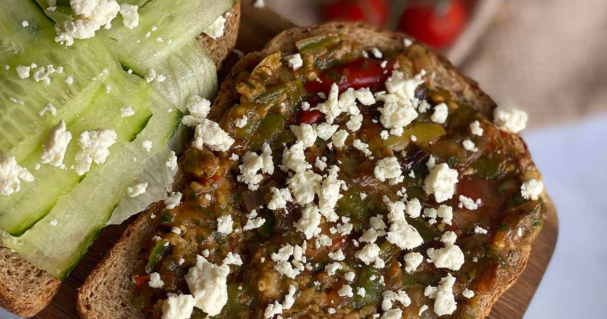 Greek salad sandwich Recipe - Samsung Food