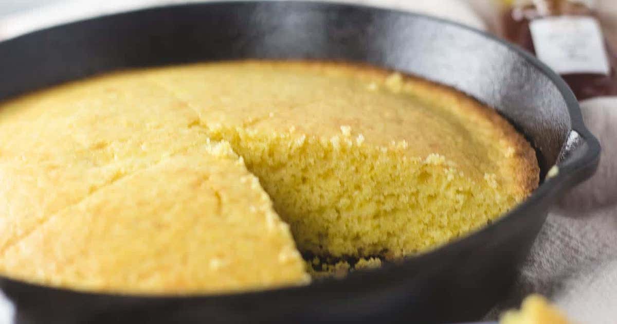 Easy Small Batch Cornbread Recipe - Samsung Food