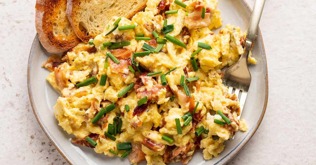 Scrambled Eggs With Bacon Recipe | Samsung Food App
