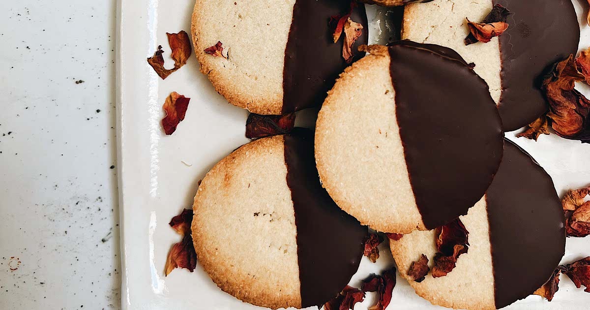 Half Moon Shortbreads Recipe - Samsung Food