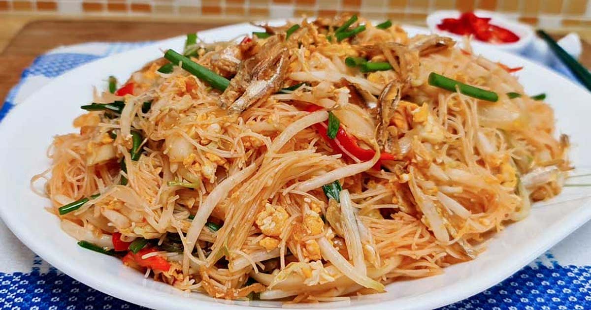 Anchovy Fried Mee Hoon Recipe — Samsung Food