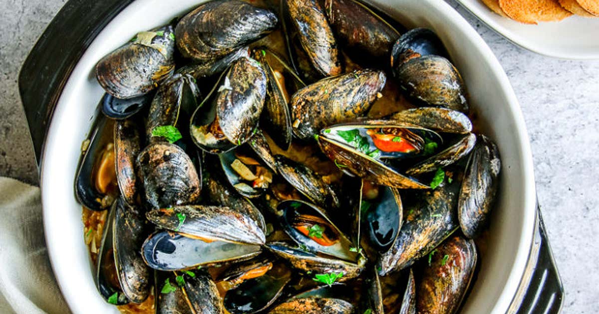 Garlic Butter Mussels Recipe — Samsung Food