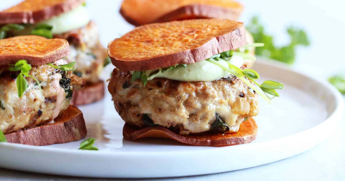 Caramelized Onion Spinach + Feta Turkey Burgers Recipe - Samsung Food