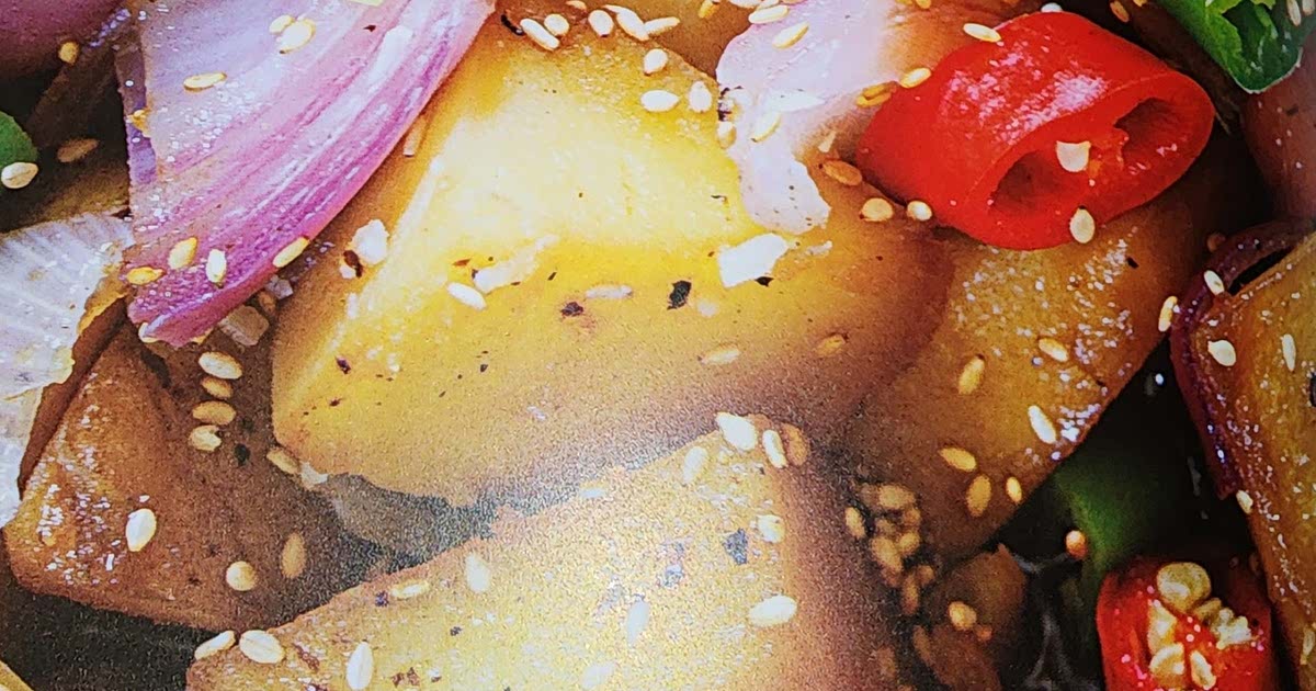 Gamja Jorim (Braised Potatoes) from The Korean Vegan Recipe - Samsung Food