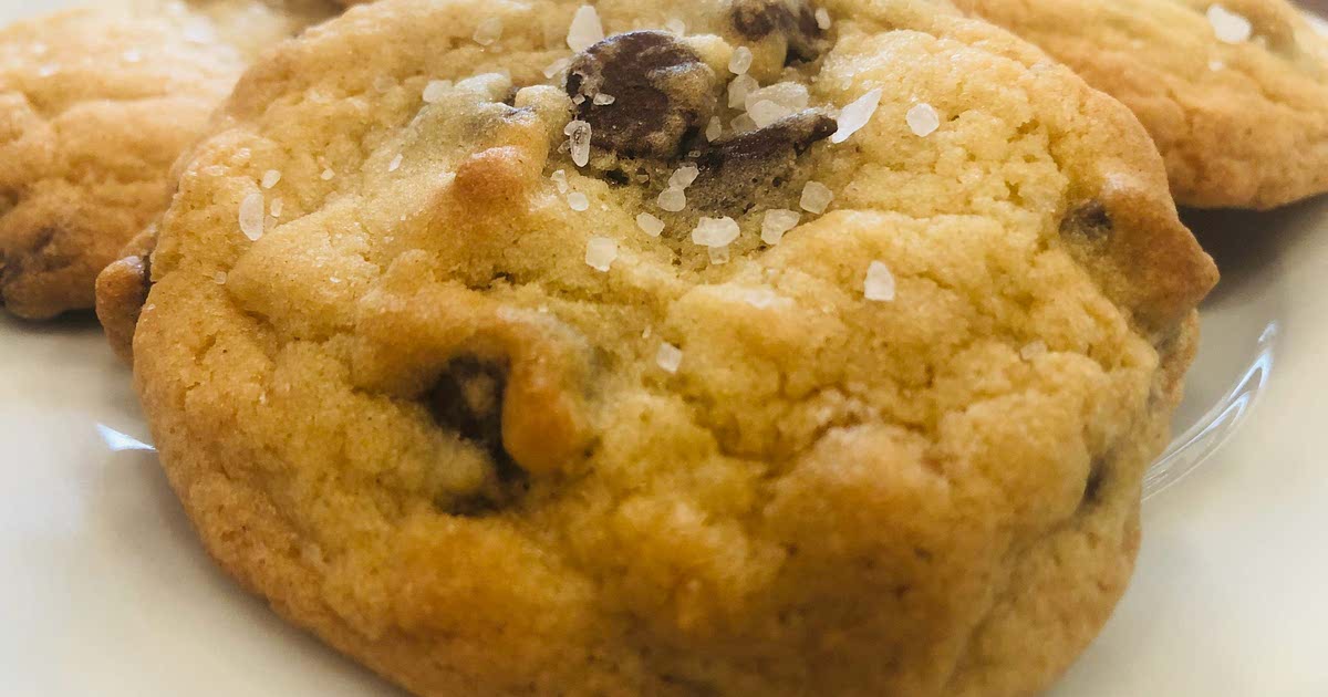 Sea Salted Chocolate Chip Cookies Recipe | Samsung Food App