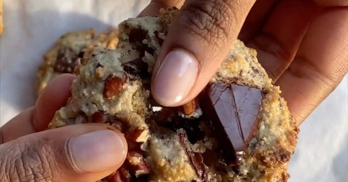 Ultimate gooey dark chocolate cookies (ZOE) Recipe | Samsung Food App