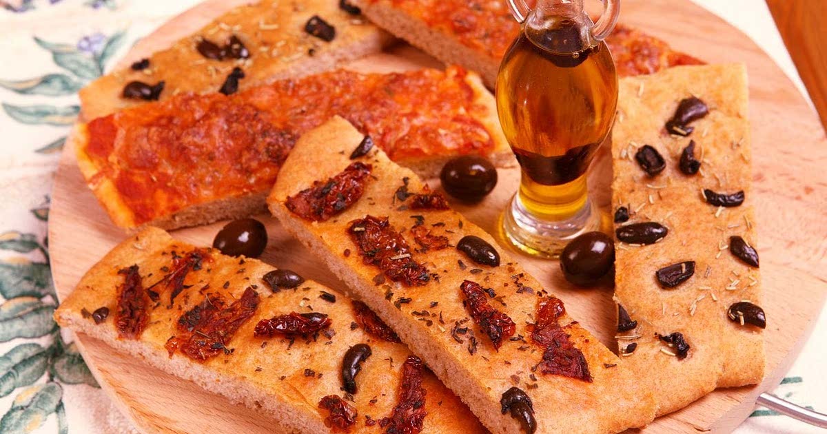 Focacce ai pomodori secchi: la ricetta per un antipasto rustico Recipe ...