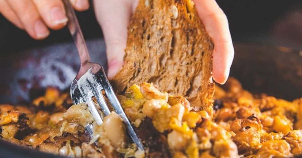 BURNT LEEKS & CANNELLINI BEANS Recipe — Samsung Food