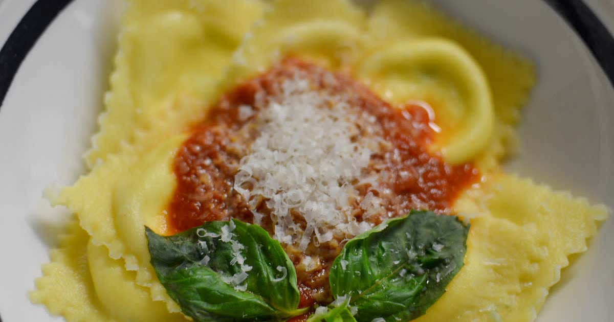 Ricotta Ravioli with Tomato Sauce Recipe | Samsung Food App