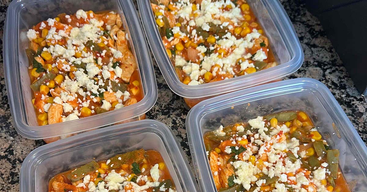 POLLO Y NOPALES EN SALSA ROJA Recipe - Samsung Food