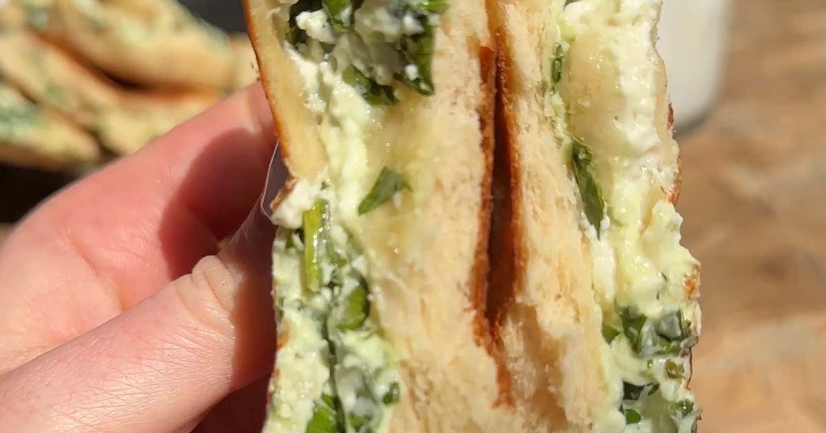 Feta Flatbread Recipe — Samsung Food