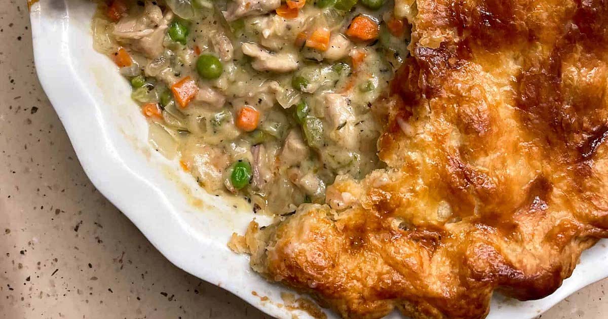 Classic Chicken Pot Pie Recipe - Samsung Food