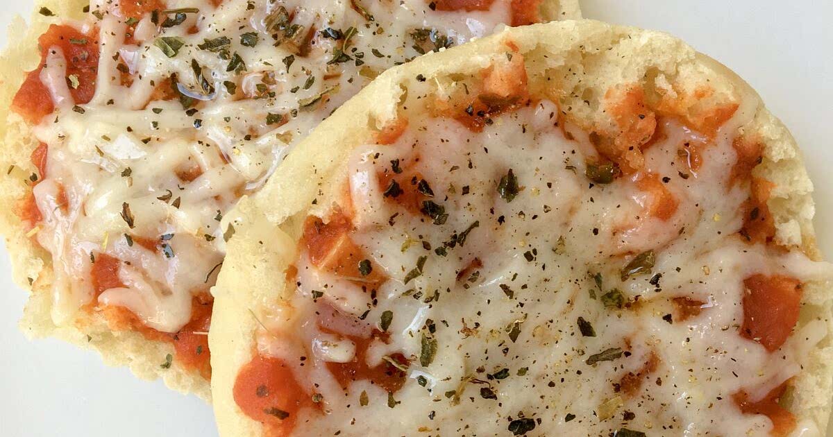 English Muffin Pizza Recipe — Samsung Food